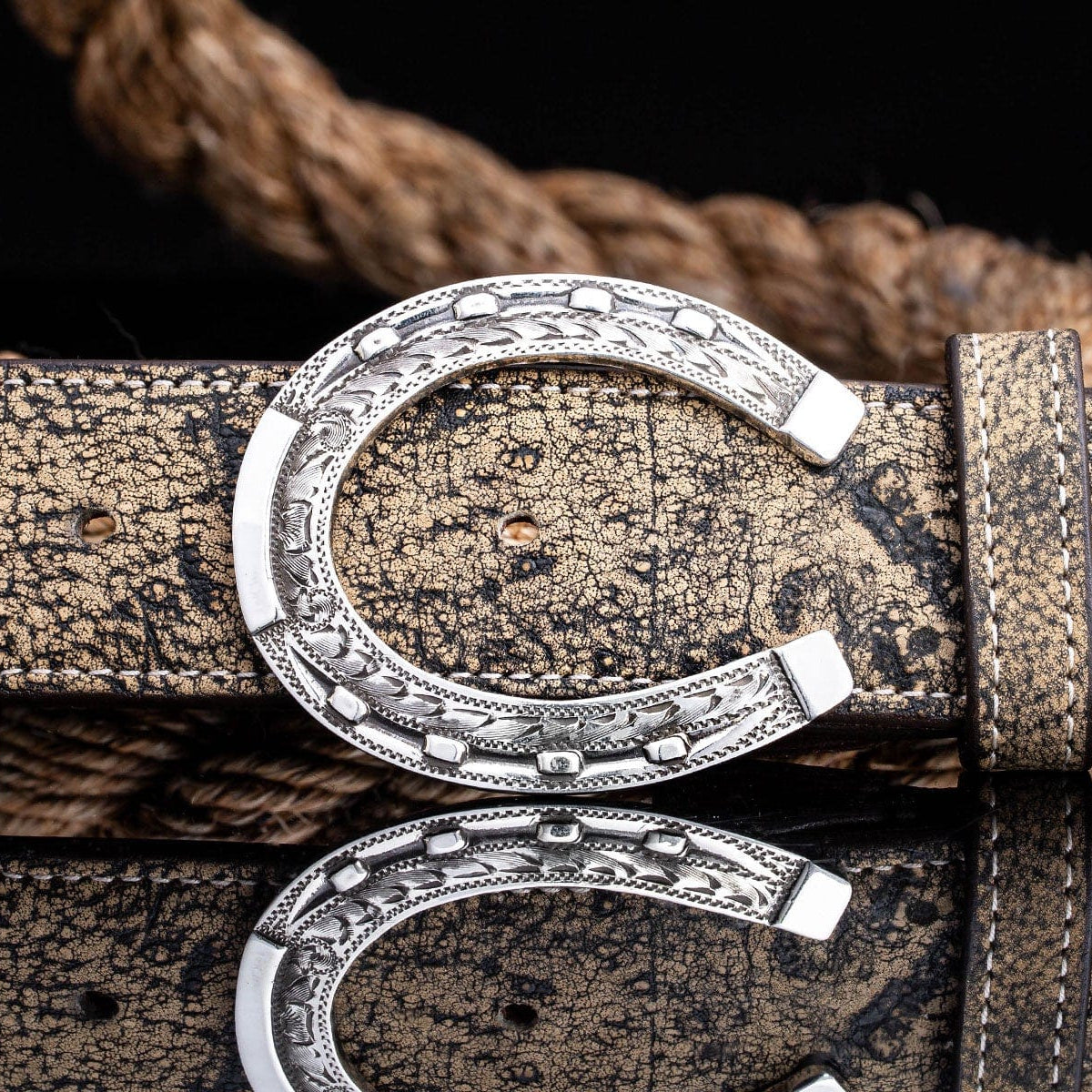 Classic AT50 Horseshoe Buckle – AXEL'S