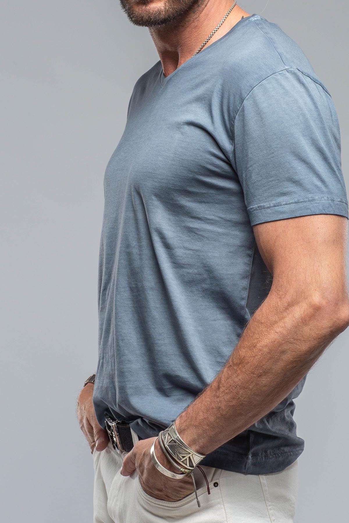 Georg Roth Cotton V Neck In Capri – AXEL'S